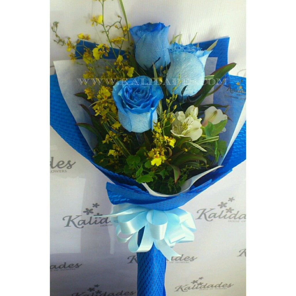 Kalidades House of Flowers | 3 Stems Blue Ecuador Roses
