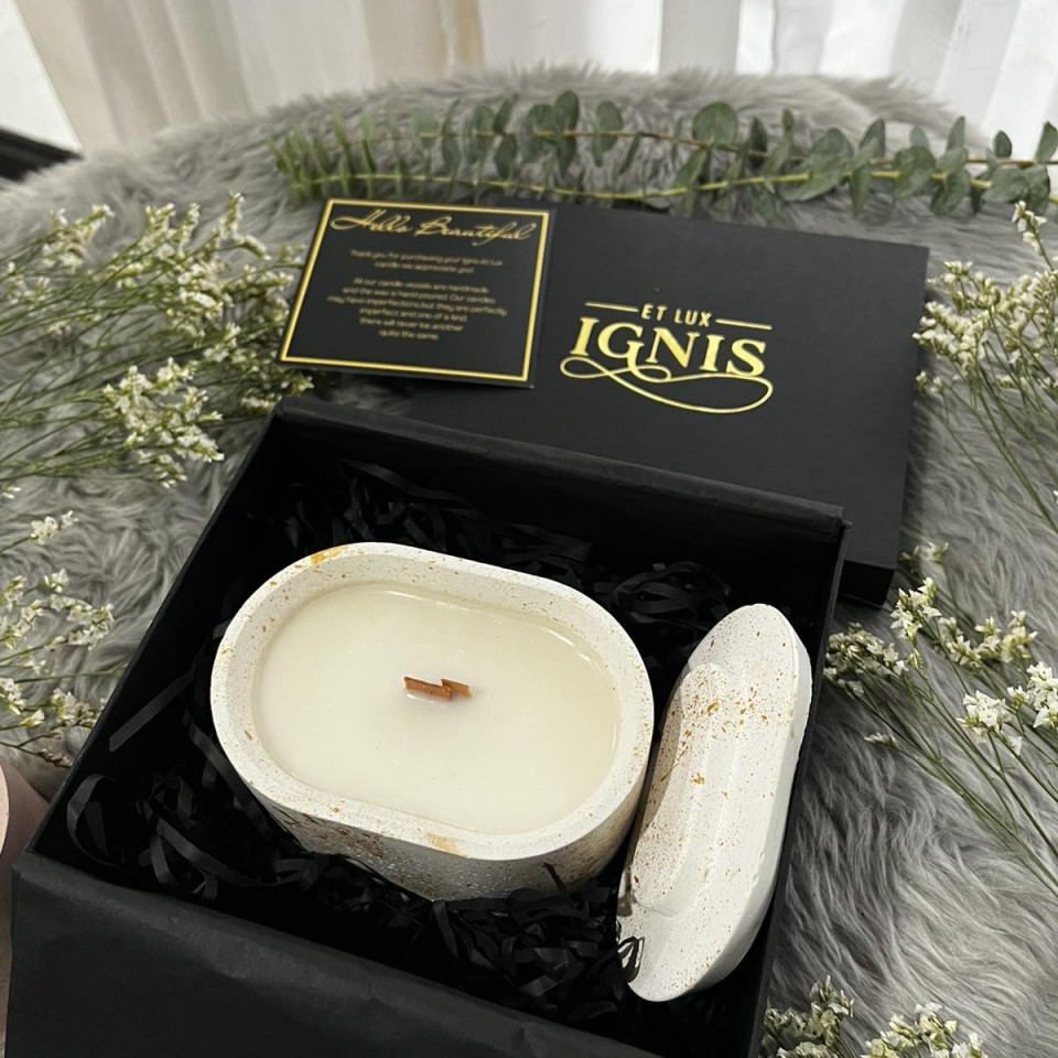 Kalidades House of Flowers | Ignis et Lux candle